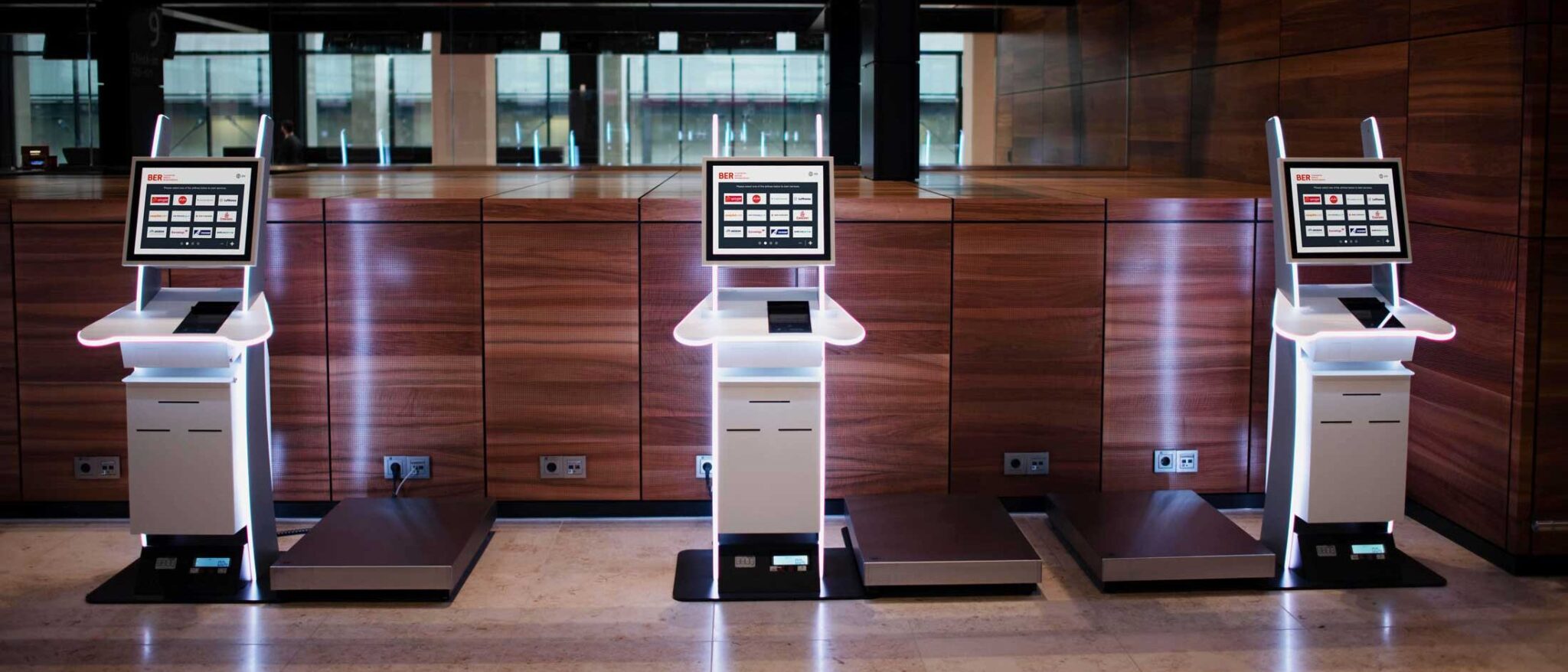 POS & Kiosk Solutions - Pyramid Computer