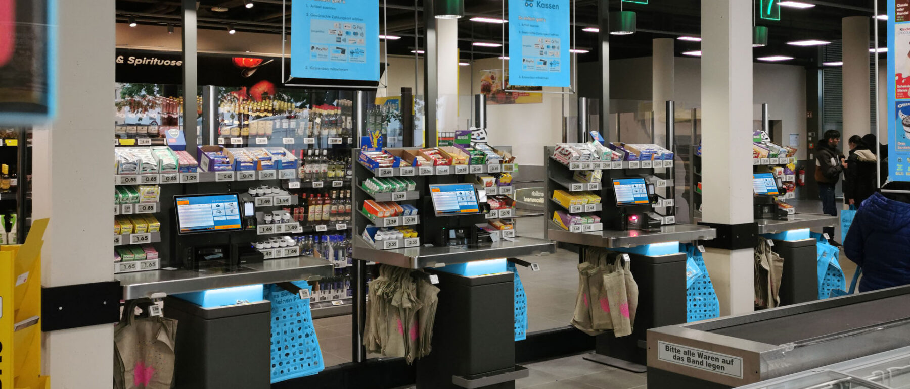 Self-checkout cash register as an integrated solution or table version