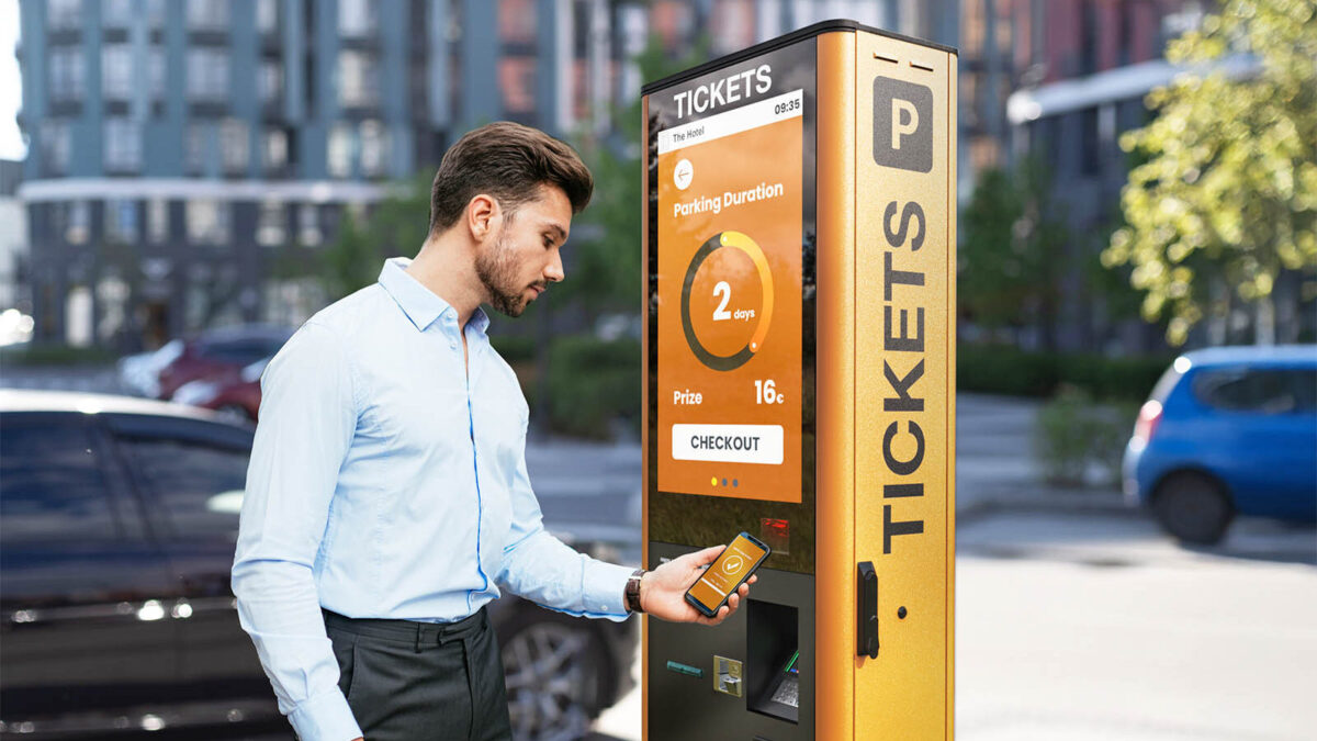 POLYTOUCH® OUTDOOR Kiosk - Pyramid Computer